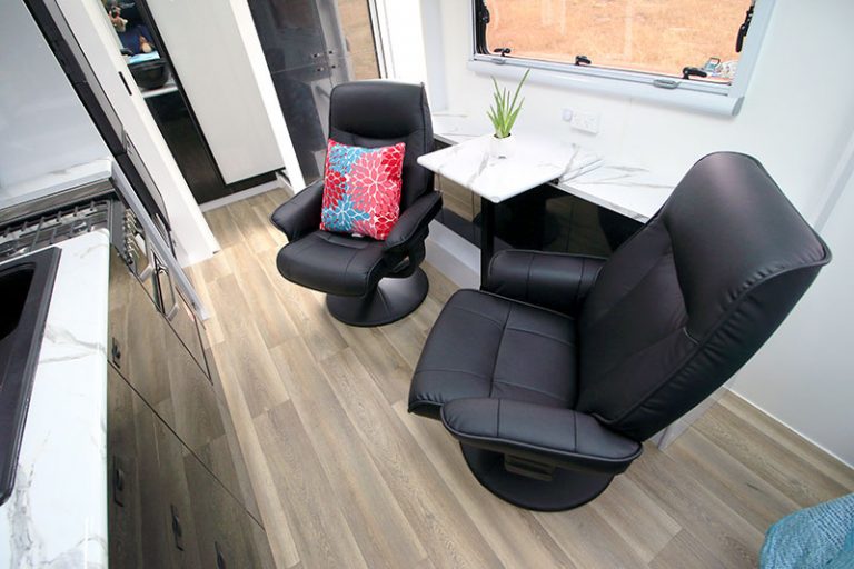 Caravan Review: Wonder Roo Pearl XX3 Silver+ - GoRV