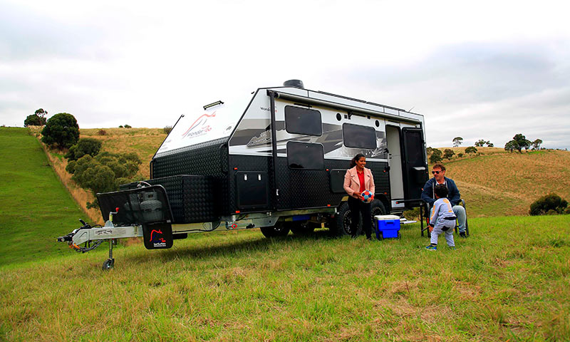 Caravan Review: Wonder Roo Caravans XX3 Pearl Silver + - GoRV