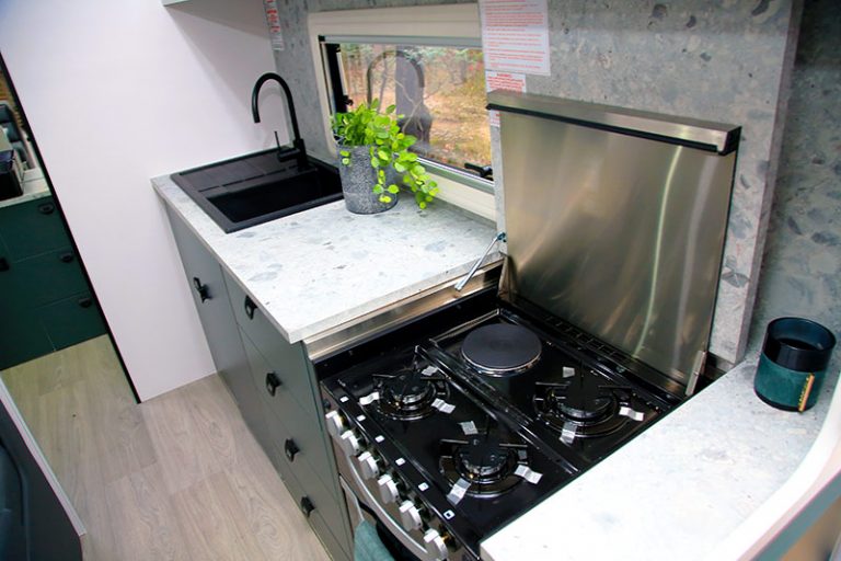 GoRV review: Crusader Musketeer Centaur - Crusader Caravans