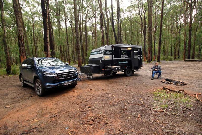 Goldstream RV 1500 QB Rhino Caravan Reviewed! - GoRV