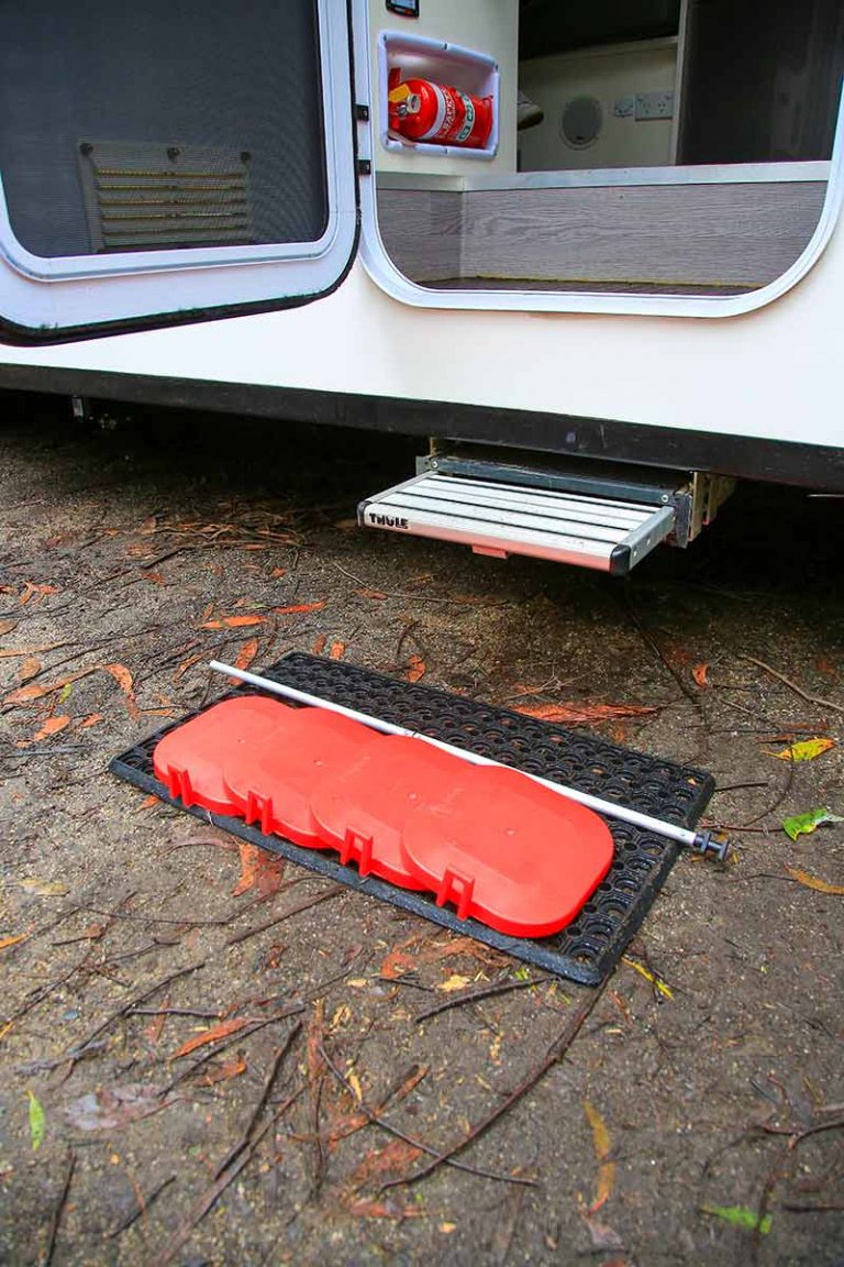 Review: Redfoot AutoLift Electric Levelling System - GoRV